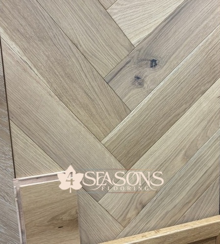 Oak Herringbone Flooring: The Ultimate Guide